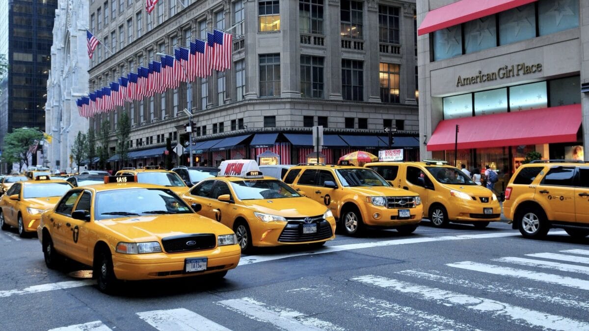 How Much Does Uber Cost Per Mile [2025]