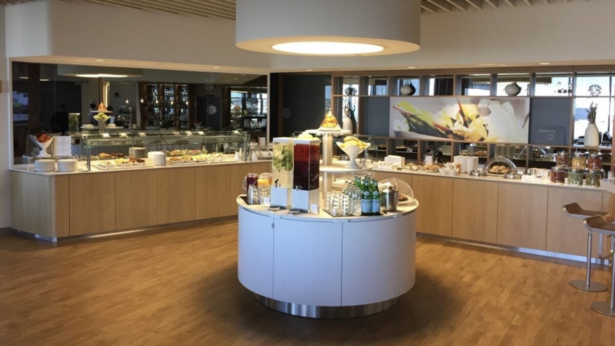 Boston Logan Airport Lounges Guide: Access, Hours, And Amenities